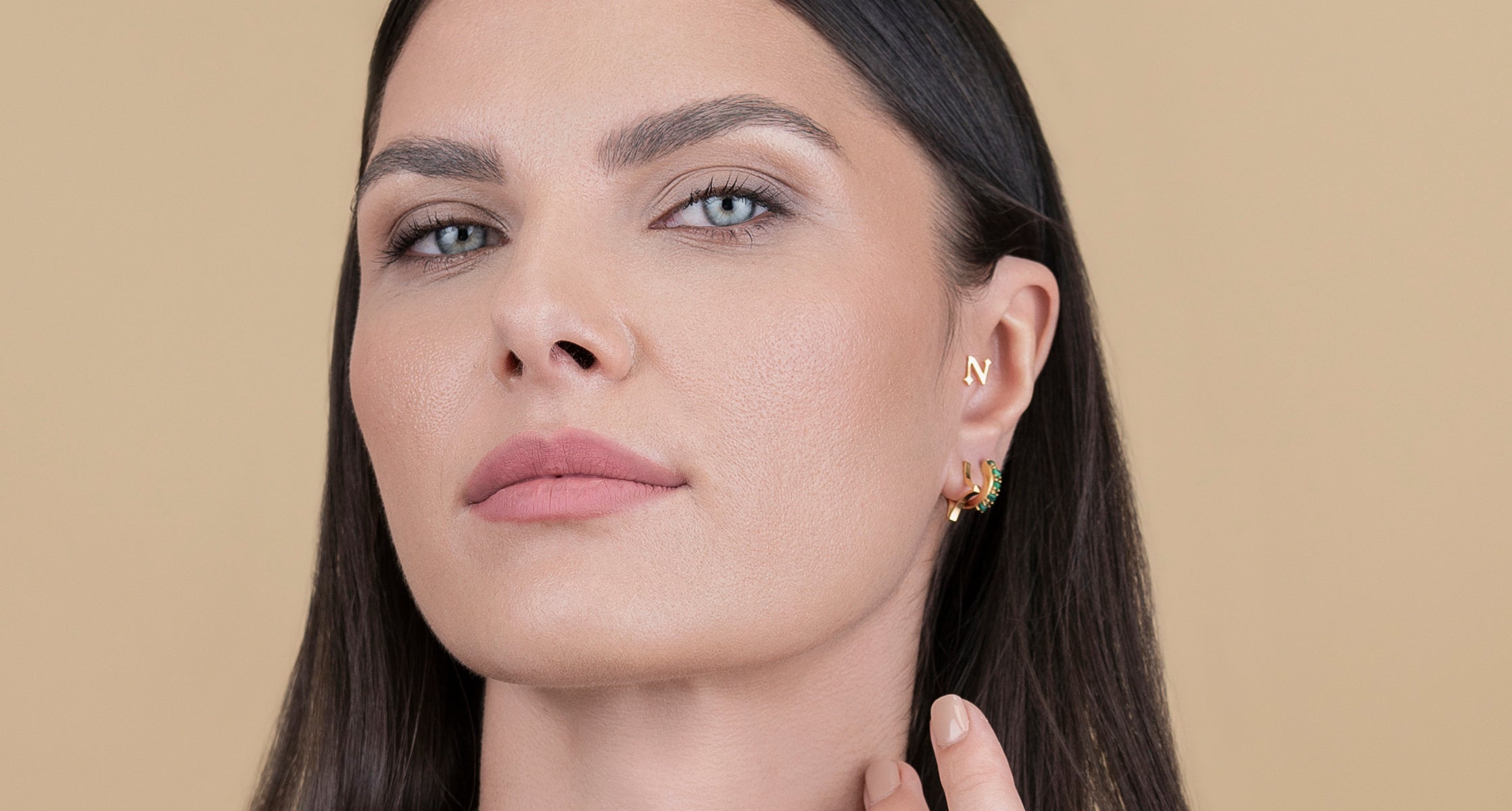 Demi Fine Initial Studs Se-Luna